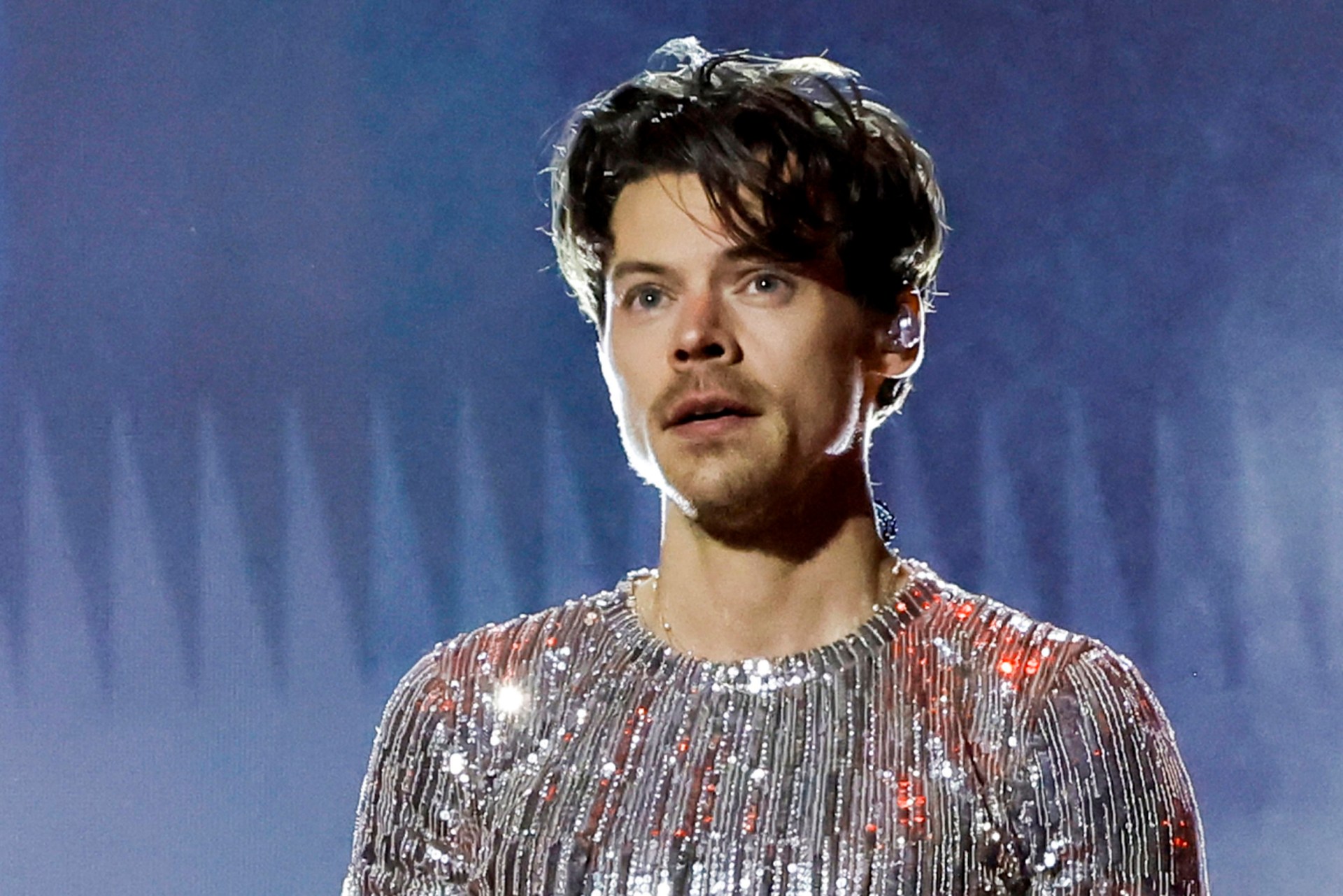 Harry Styles fans 'sobbing' as he announces new album