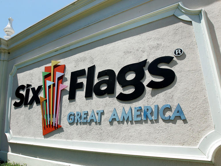 Guest sues Six Flags Great America over injury on Superman coaster