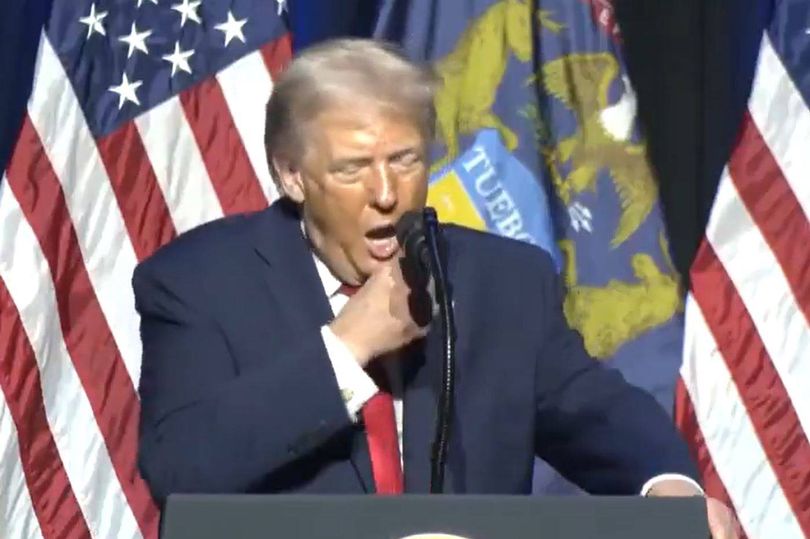 Trump recibe un silencio atónito por respuesta al burlarse de Joe Biden ...