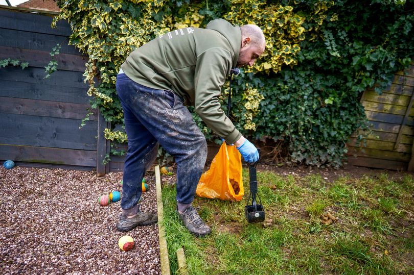 Derbyshire dad's £24k a year side hustle - picking up dog poo