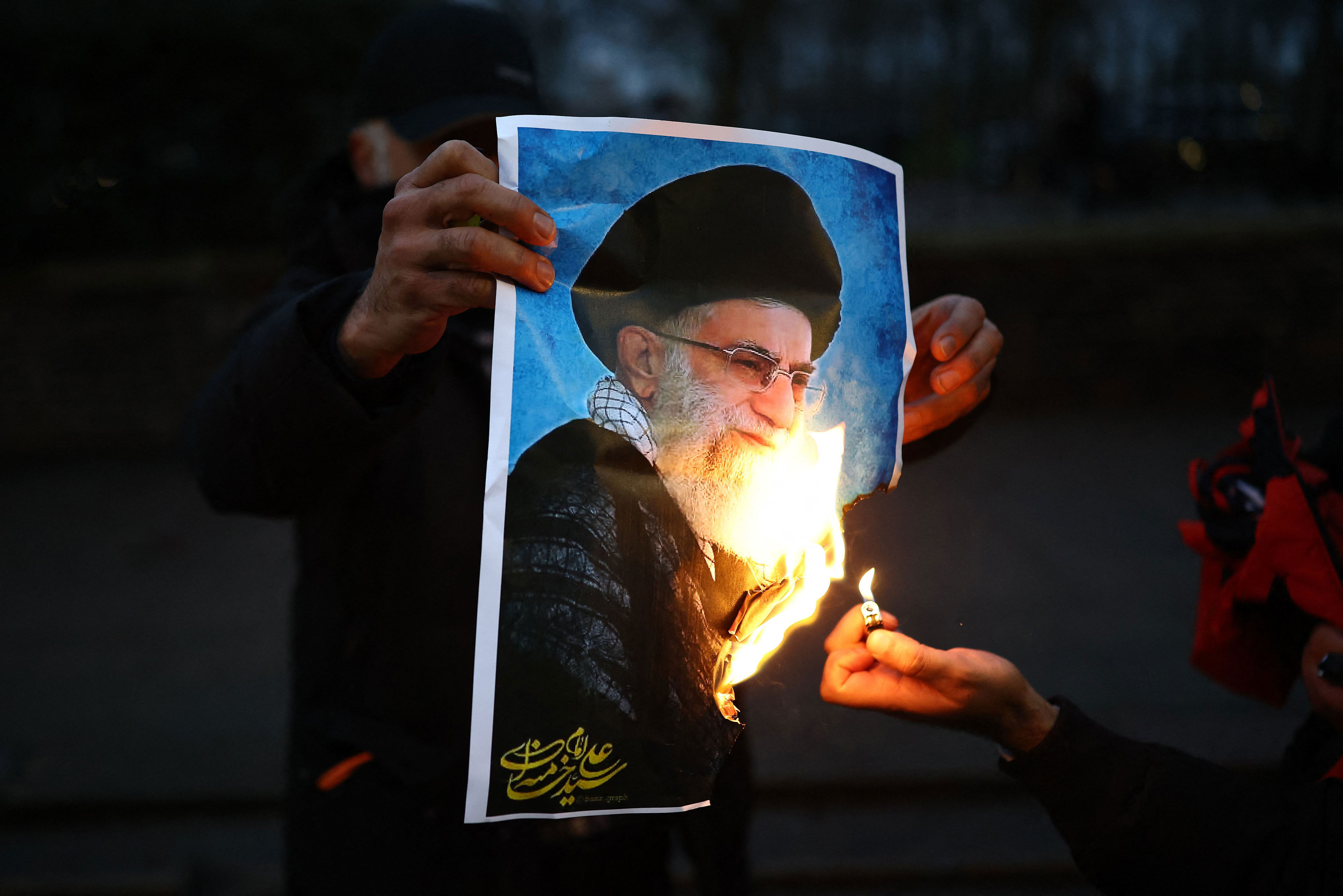 Quale futuro per l'Iran dopo Khamenei? Uno sguardo dall'interno