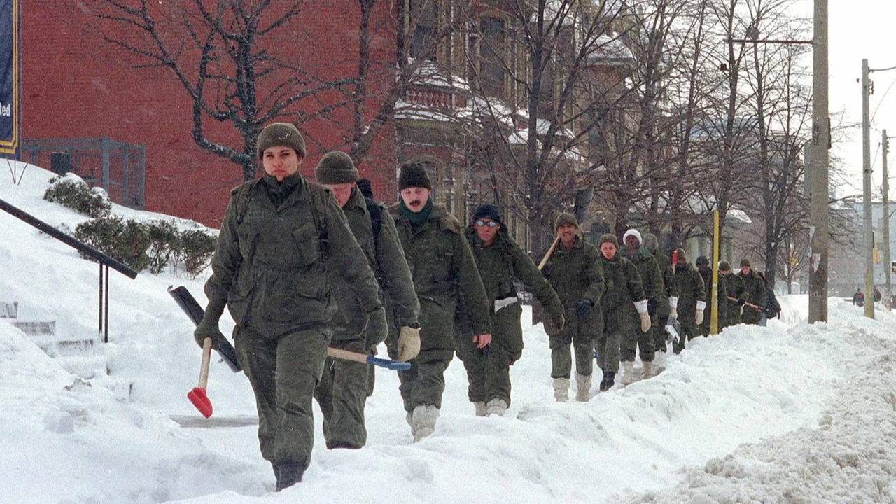 27 years since Toronto's massive 'snow day'