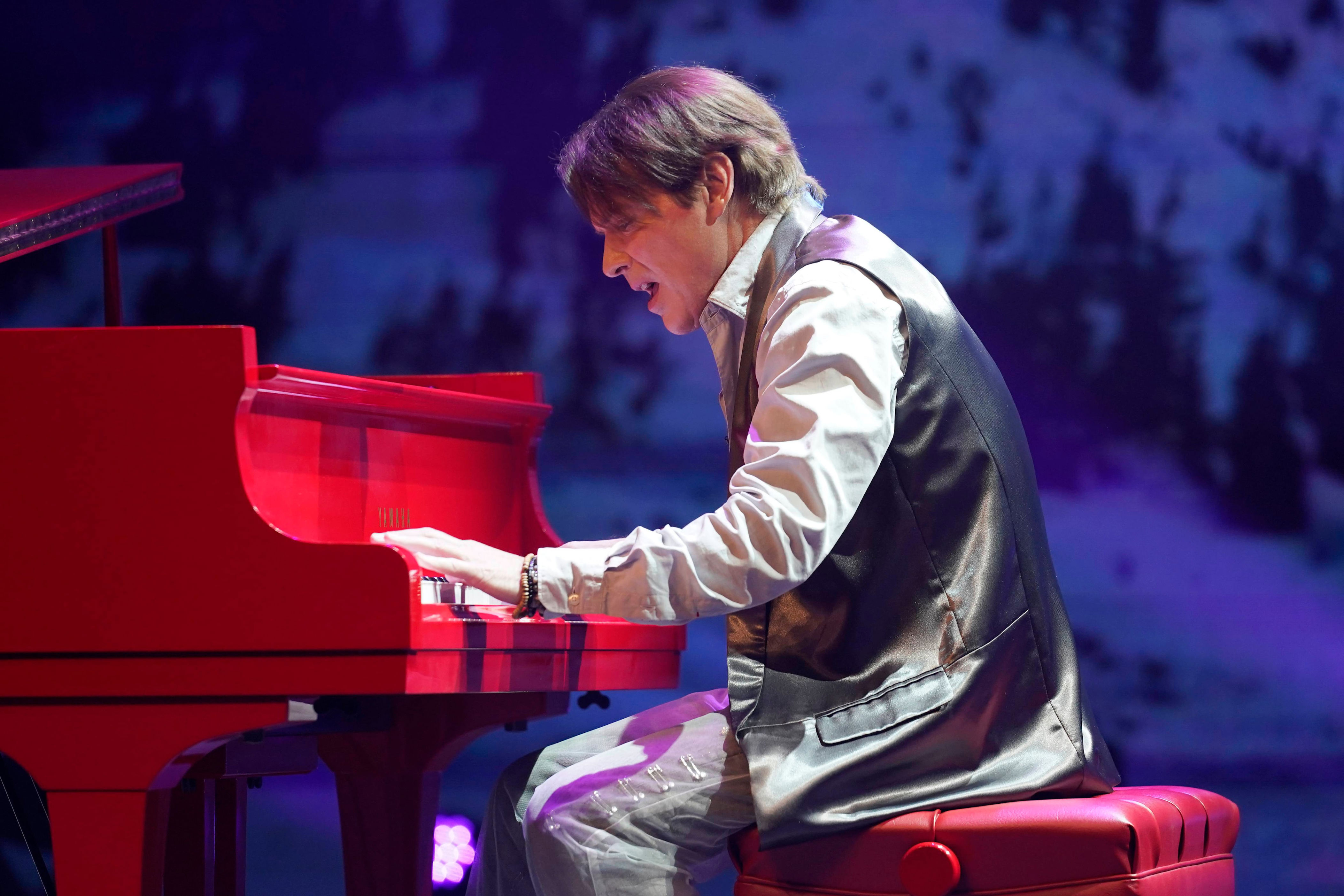 Arthur Hanlon regresa a Colombia con un concierto íntimo en el Teatro ...