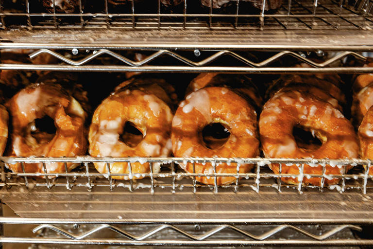 This Connecticut doughnut shop is once again hailed as the best in CT