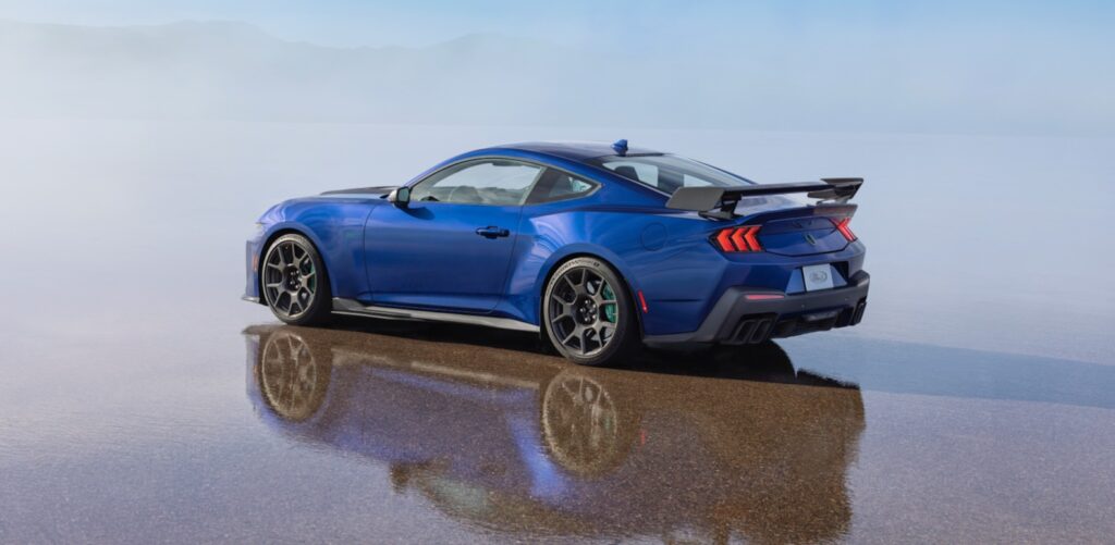 Ford unveils 2026 Mustang Dark Horse SC: Track-bred performance ...
