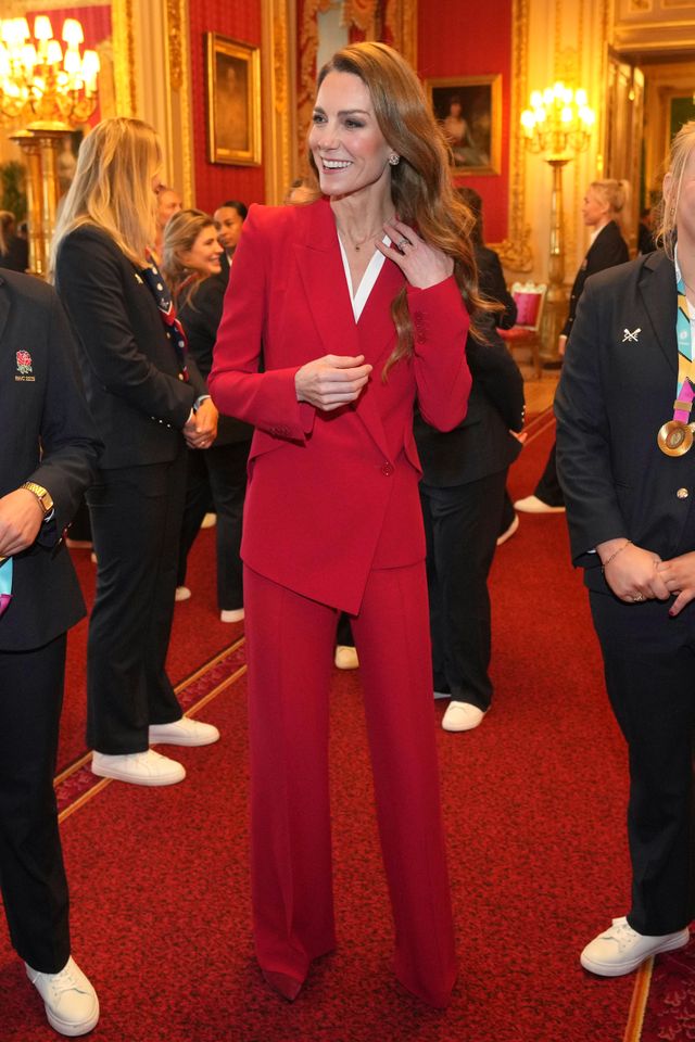 Kate Middleton skips wearing her iconic sapphire and diamond engagement ...