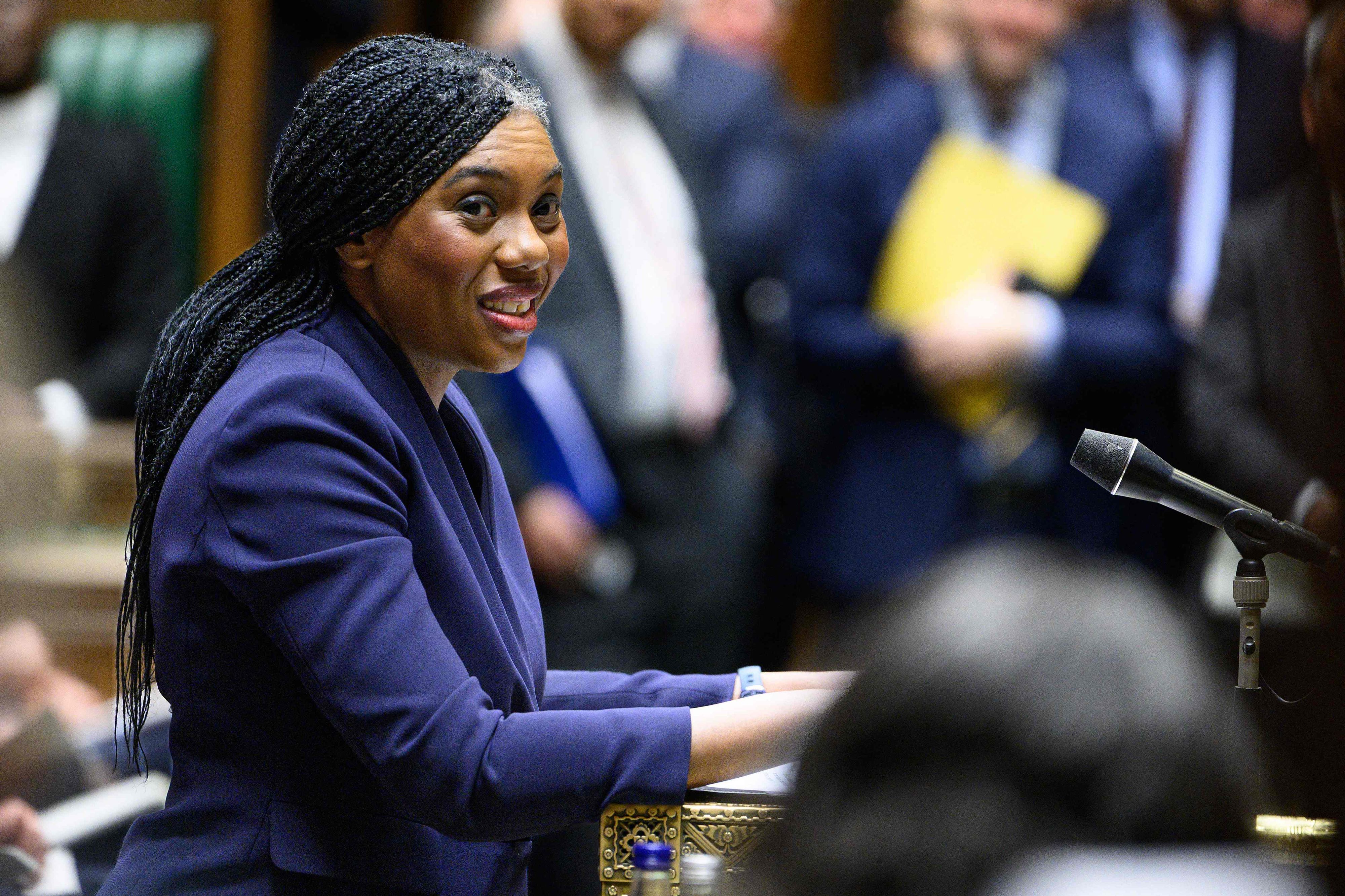 Tories: Parteichefin Badenoch schasst Konkurrenten