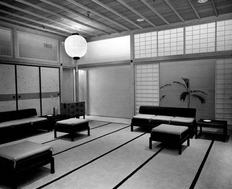 Saks has big history in South Florida. The retail chain now has money ...