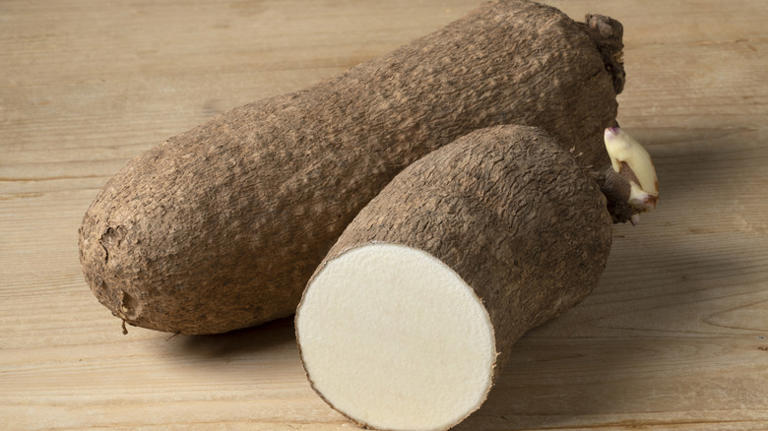Are yams or sweet potatoes more nutritious?