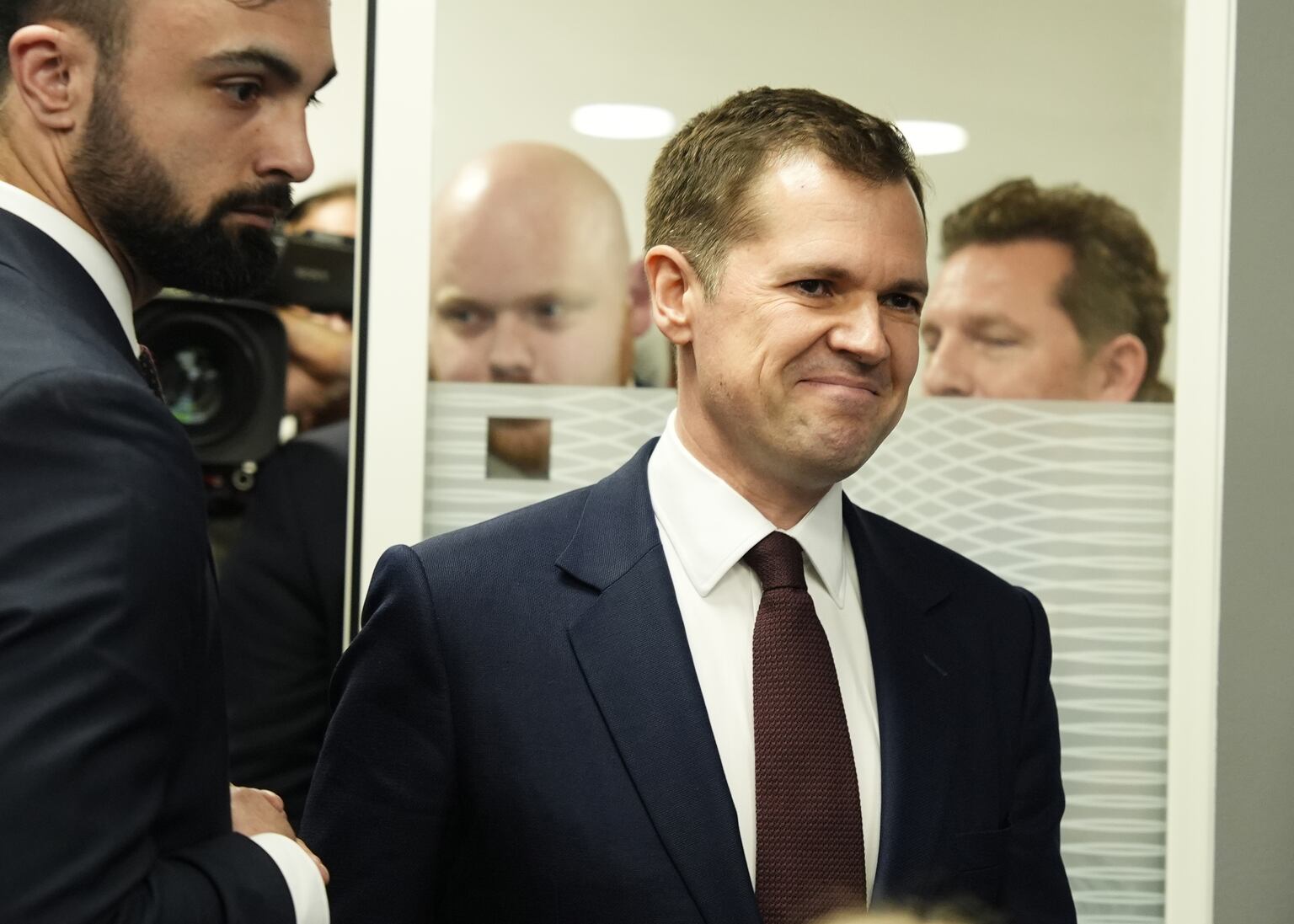 Robert Jenrick defects to Reform after Tory sacking