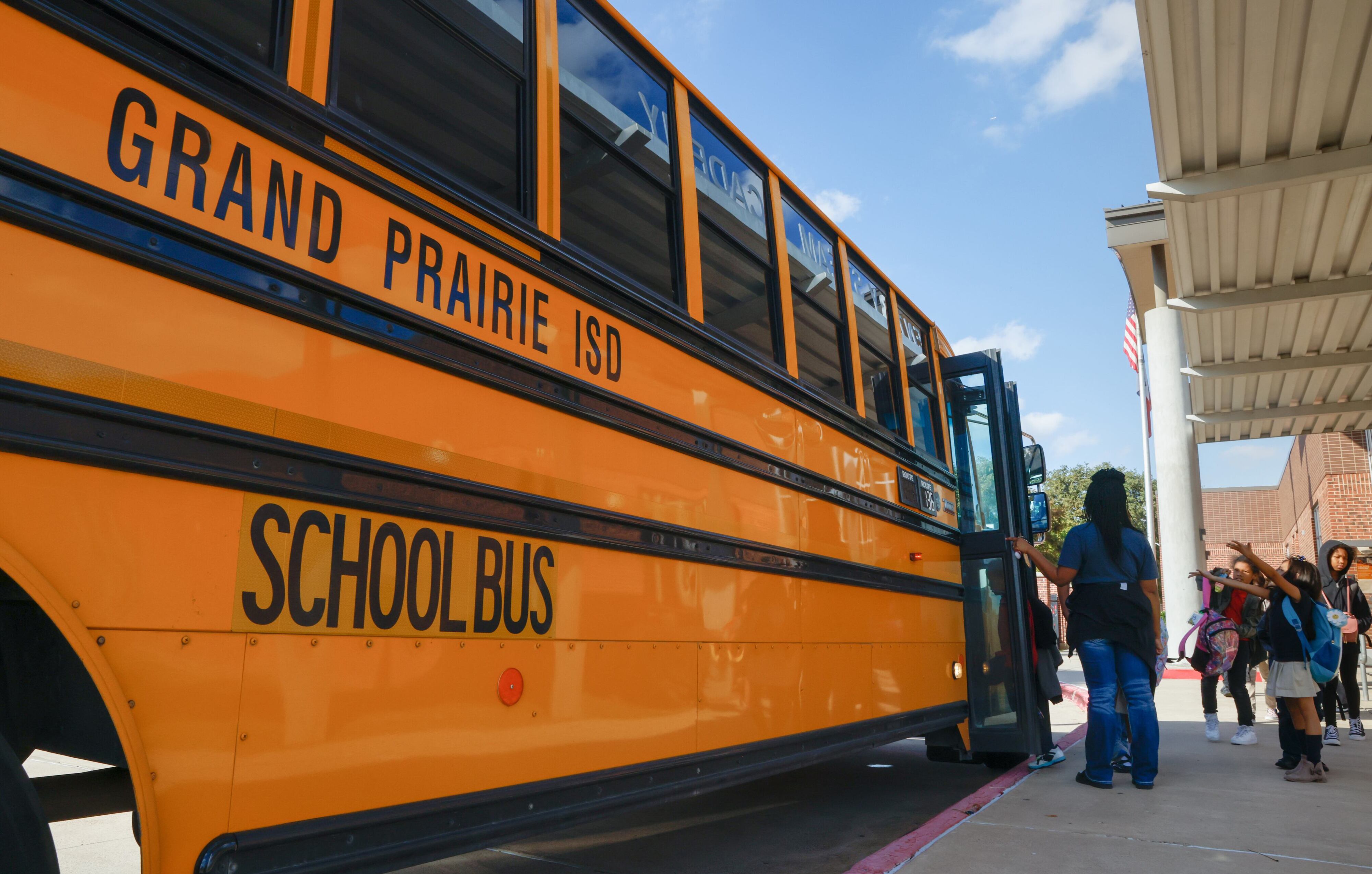 Grand Prairie ISD board to vote to close three campuses amid budget crisis