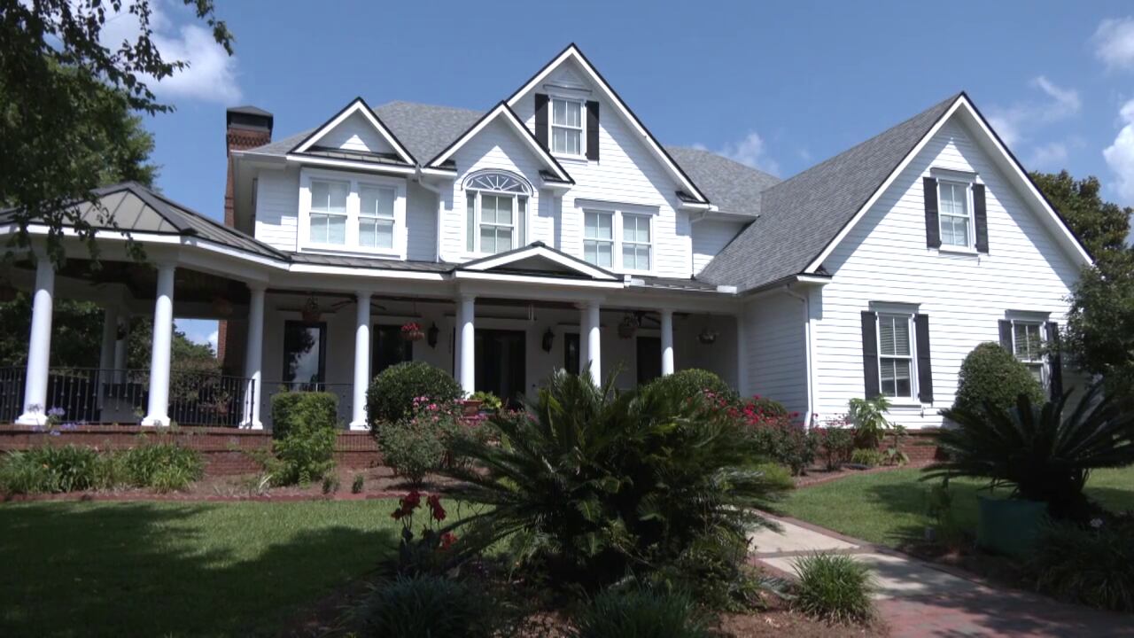 Florida lawmakers advance property tax reform proposal