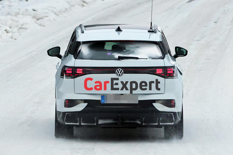 2027 Volkswagen ID.4 spied: Major makeover for German Tesla Model Y rival