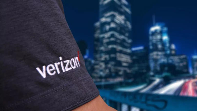 Verizon outage: Service restored after a 'software issue' — here’s ...