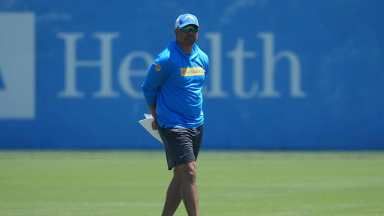 Chargers waste no time with first coordinator interview after firing ...
