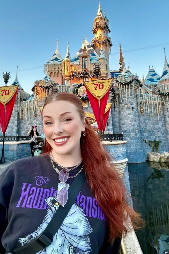 Disneyland’s Evil Queen reveals she was let go after going viral for ...