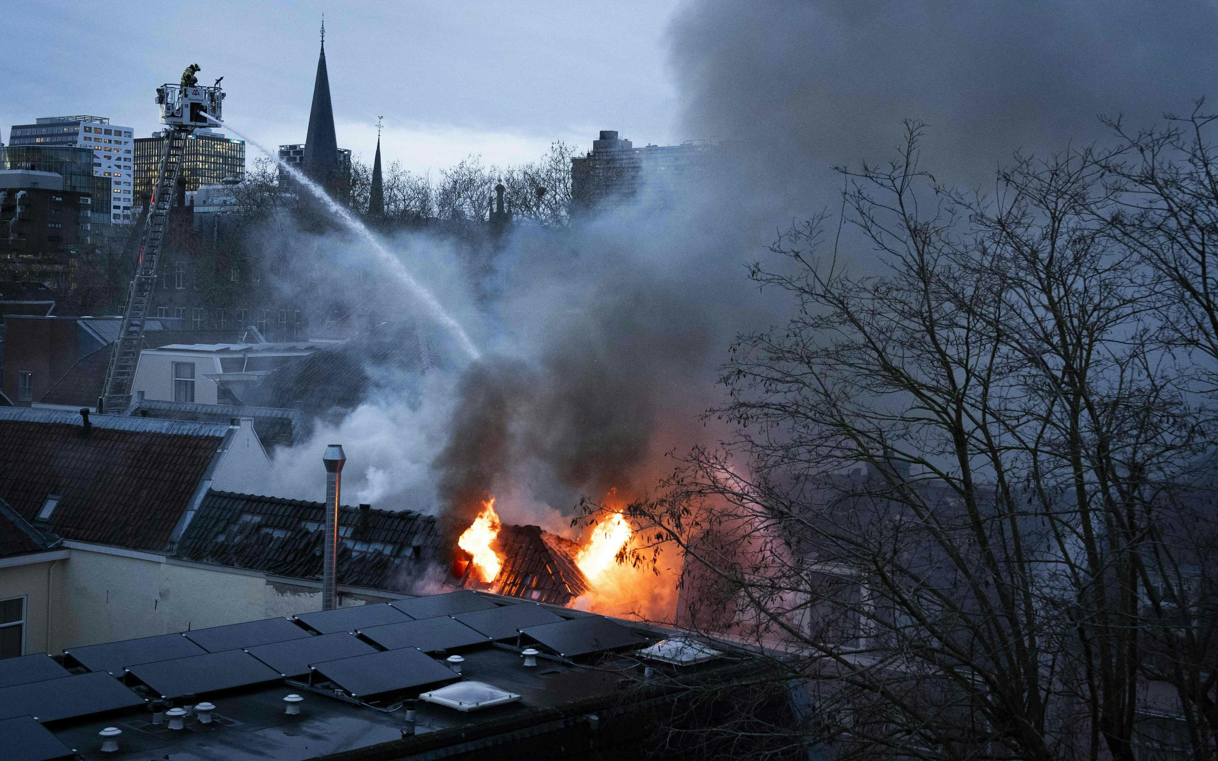 Gigantische Explosion in Utrecht: „Möglich, dass noch Menschen unter ...