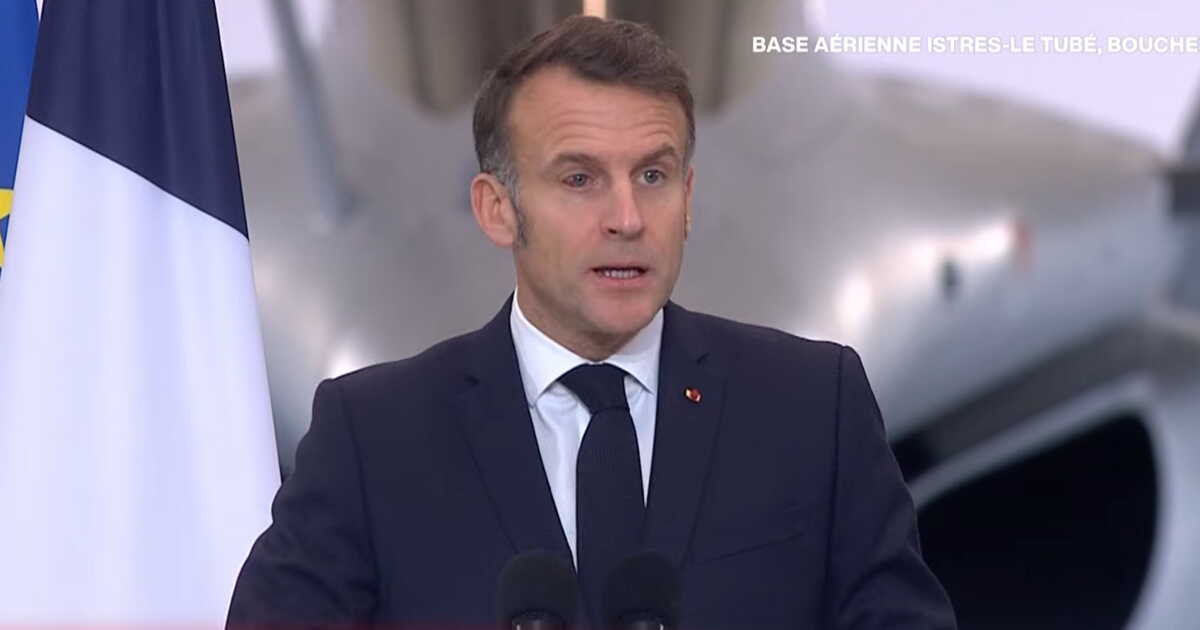 Emmanuel Macron surprend avec son œil rouge : ce qu’il a tenu à ...