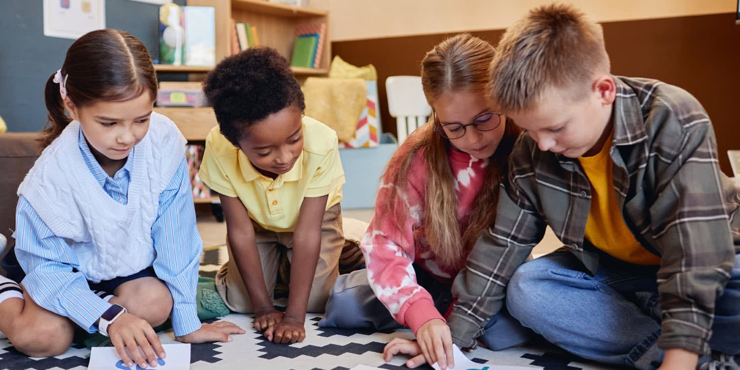 How social status psychologically shapes racial bias in children