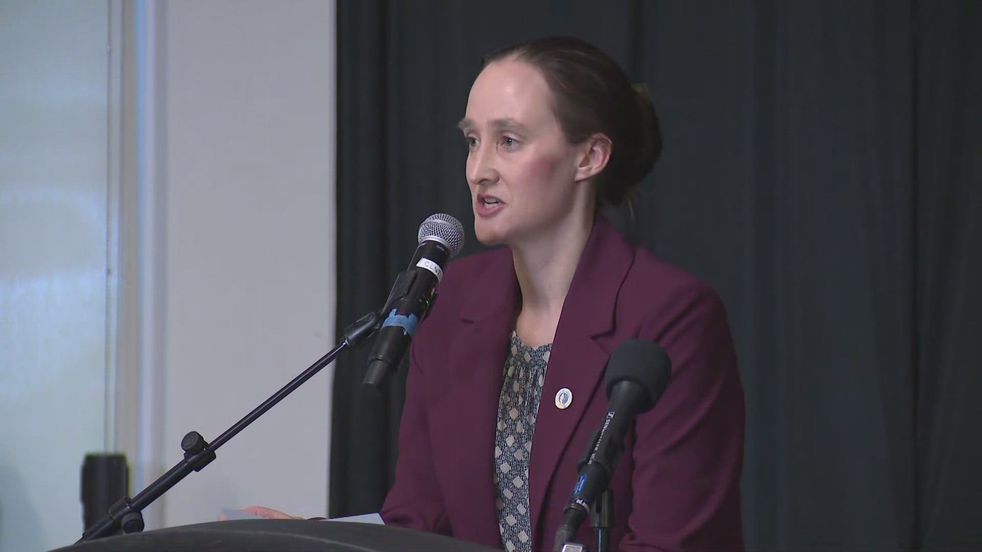 Seattle mayor issues first executive orders