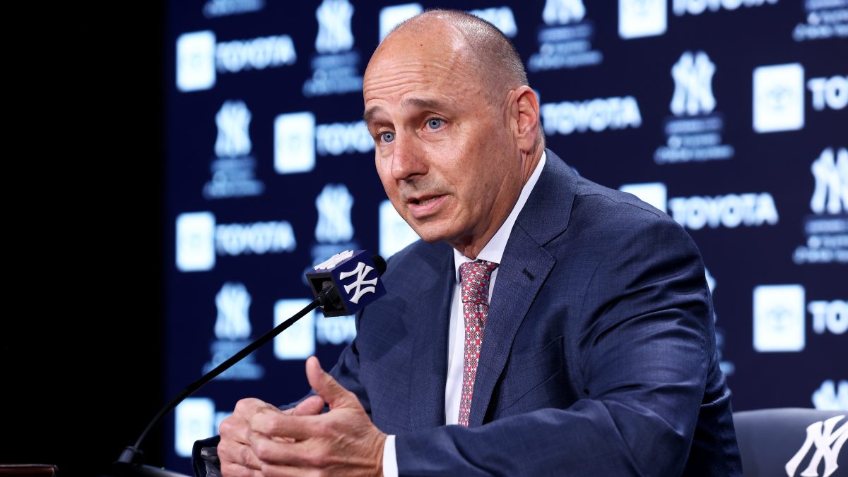 Yankees broadcaster blasts fans for complaining about lackluster offseason