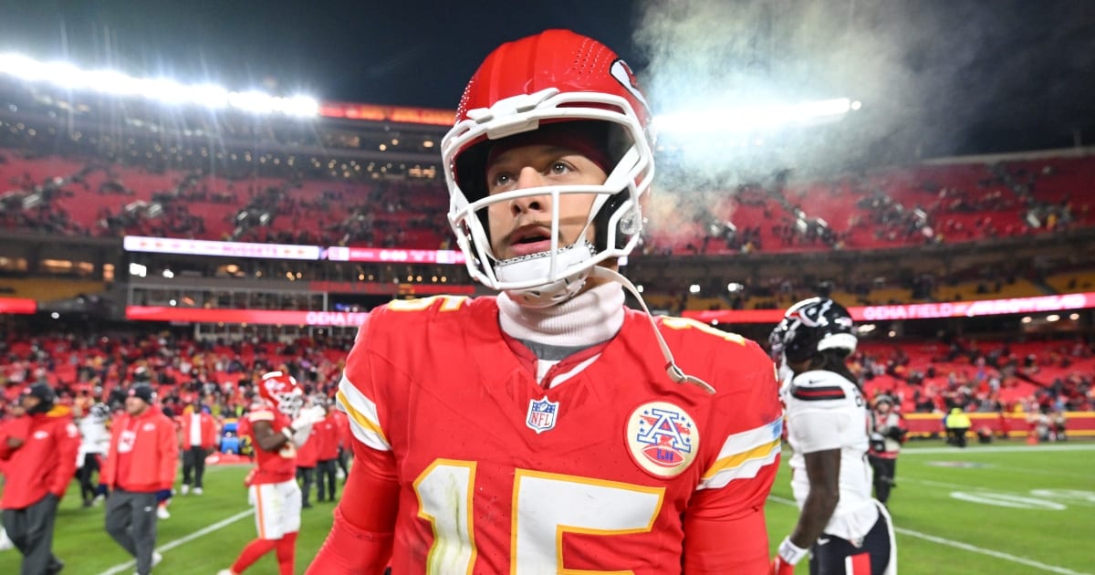 Patrick Mahomes injury update: Chiefs QB sets return date from torn ACL
