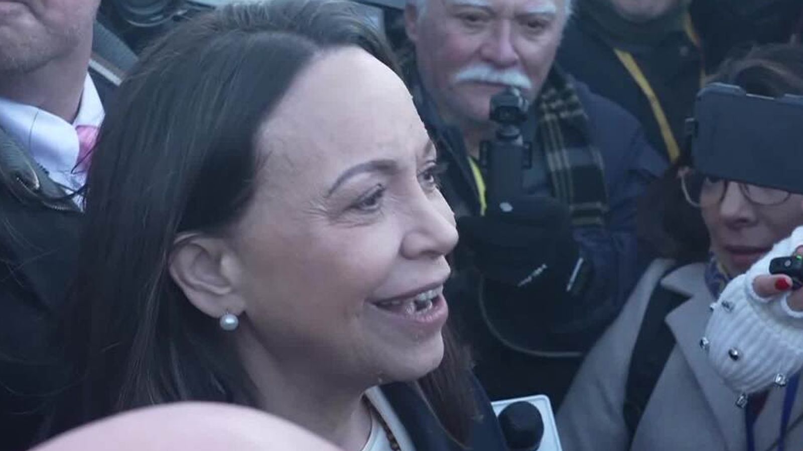 Machado presented her Nobel Peace Prize medal to Trump