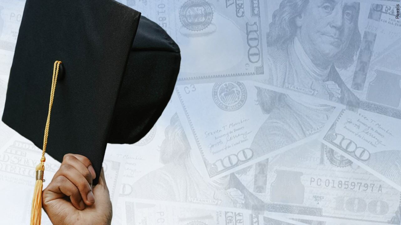 Deadlines near for many Rockford-area college scholarship programs