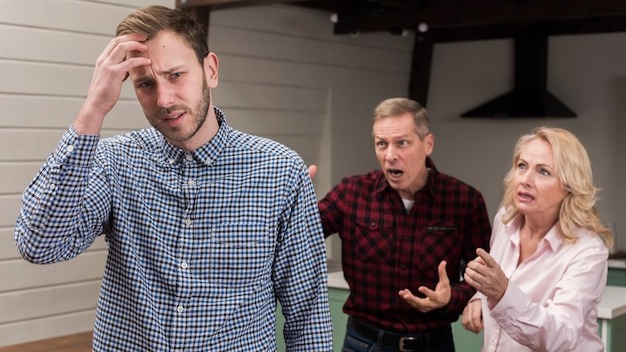 9 red-flag signs middle-class families are getting squeezed hard