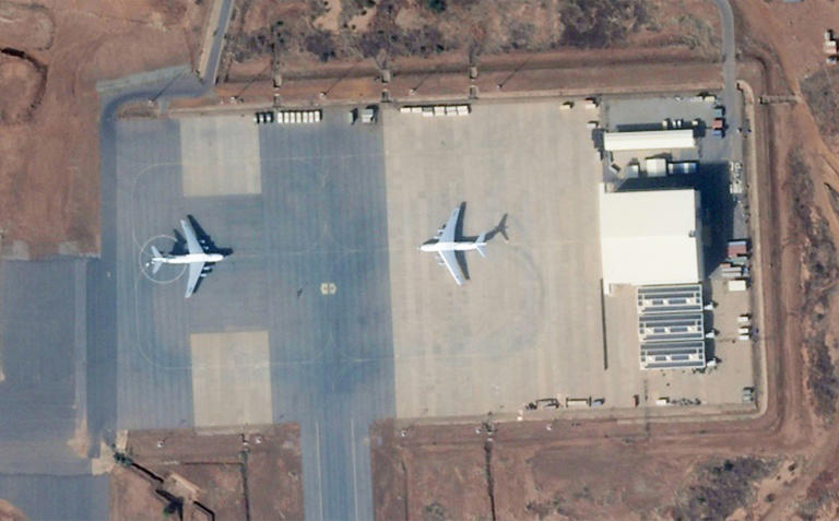 Niger faces dilemma over uranium shipment stuck at airport