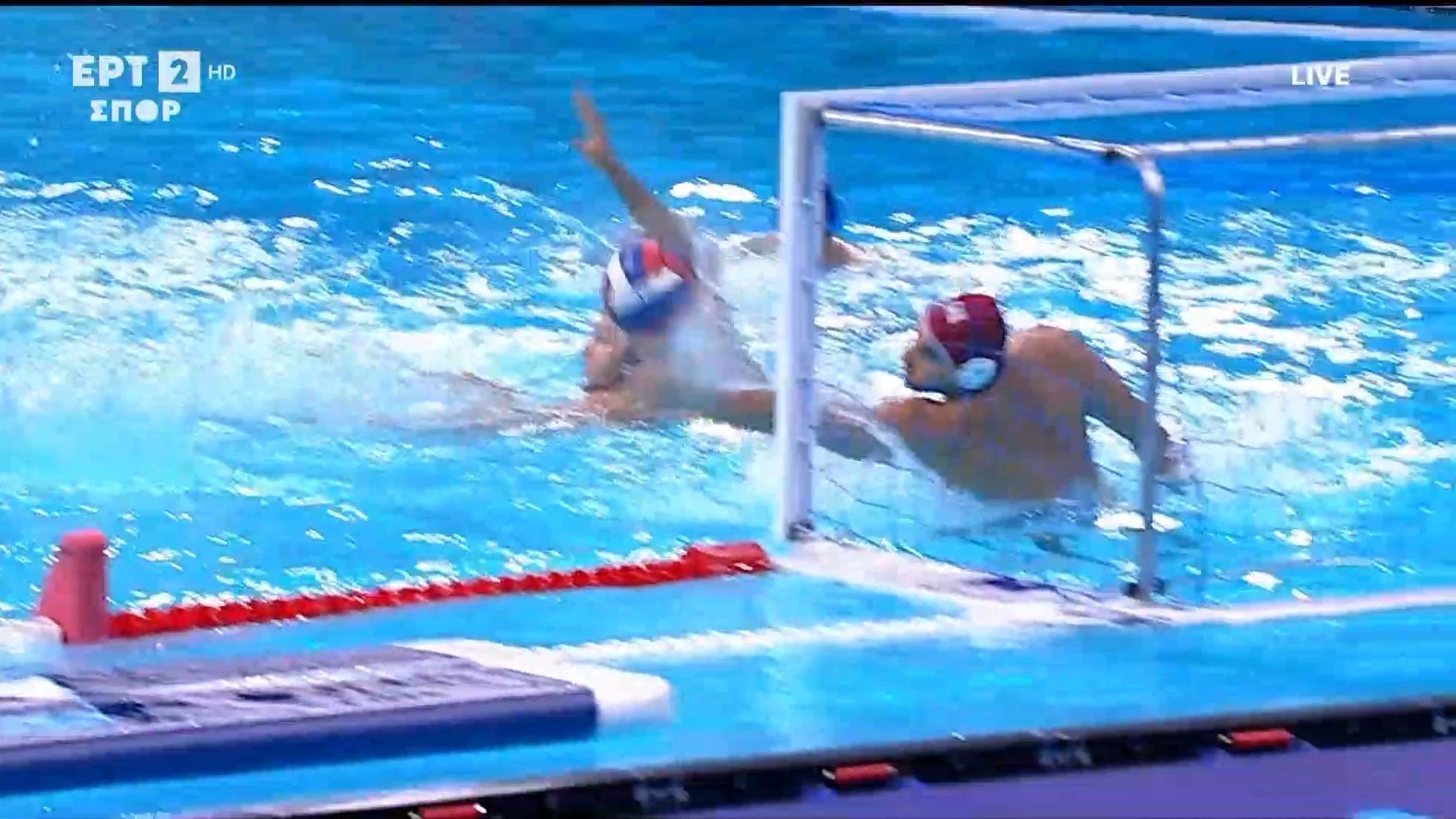 Ελλάδα - Κροατία | Φοβερή επέμβαση του Τζωρτζάτου στο σουτ του Χαρκόφ