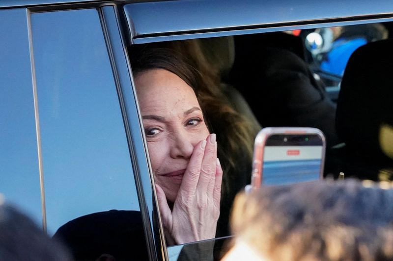 Machado dice que presentó a Trump medalla del Nobel de la Paz