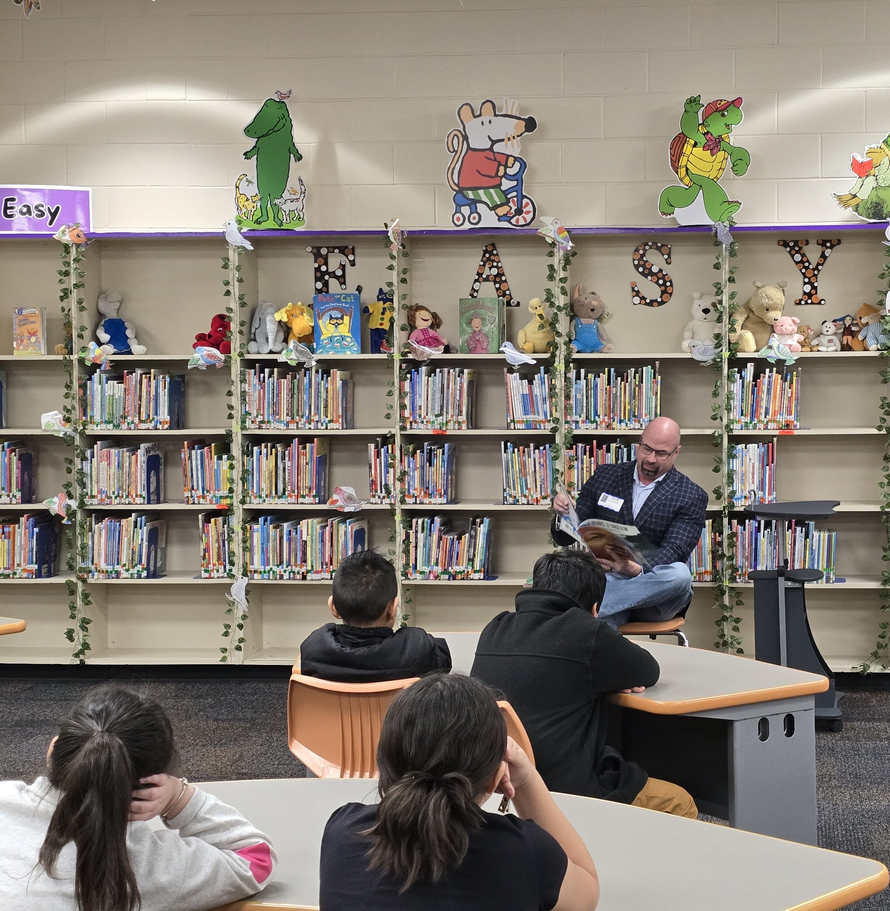 Community leaders read to Midland ISD students for MLK Day