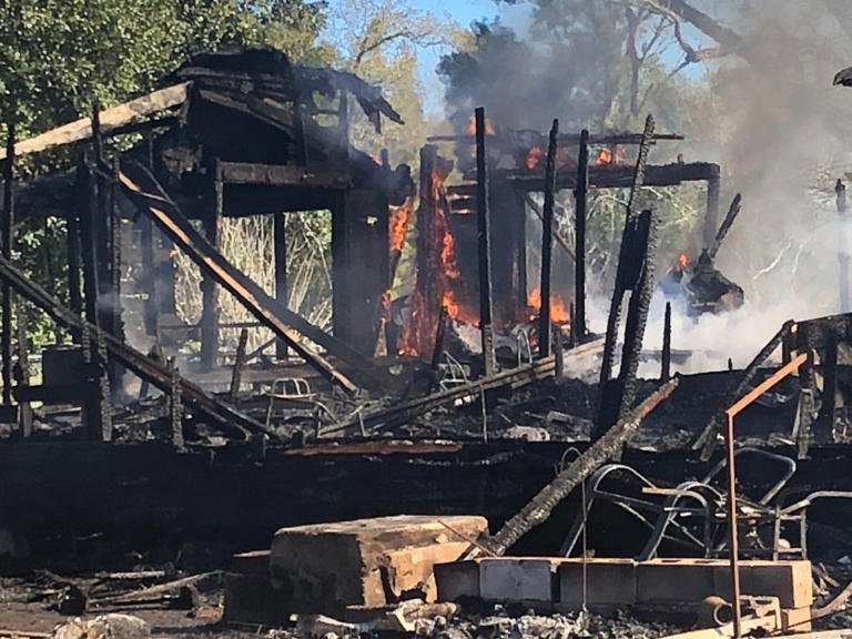 Fire tears through Baldwin County home, family left homeless