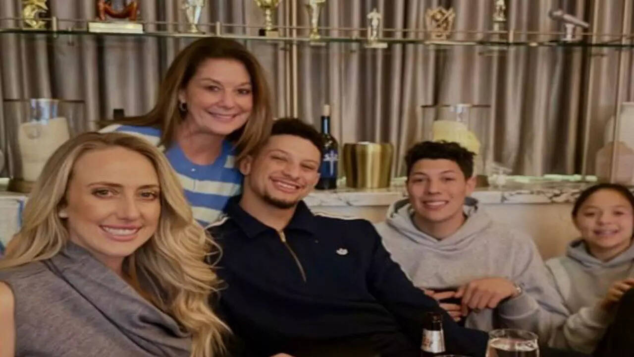 Patrick and Brittany Mahomes join Randi for surprise birthday ...