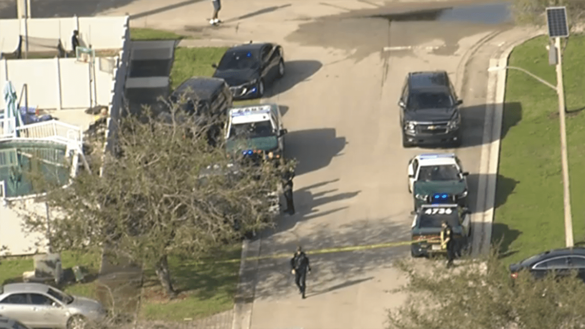 Man arrested in Dania Beach stabbing attack that left woman, girl ...