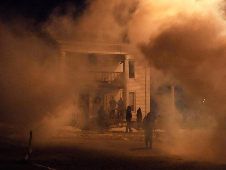 Minneapolis ICE shooting live updates: Tear gas deployed outside Fed ...