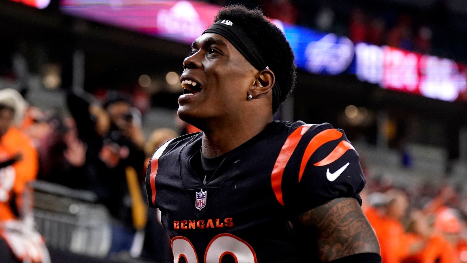 Surveillance video shows NFL's Cam Taylor-Britt's car flip during ...