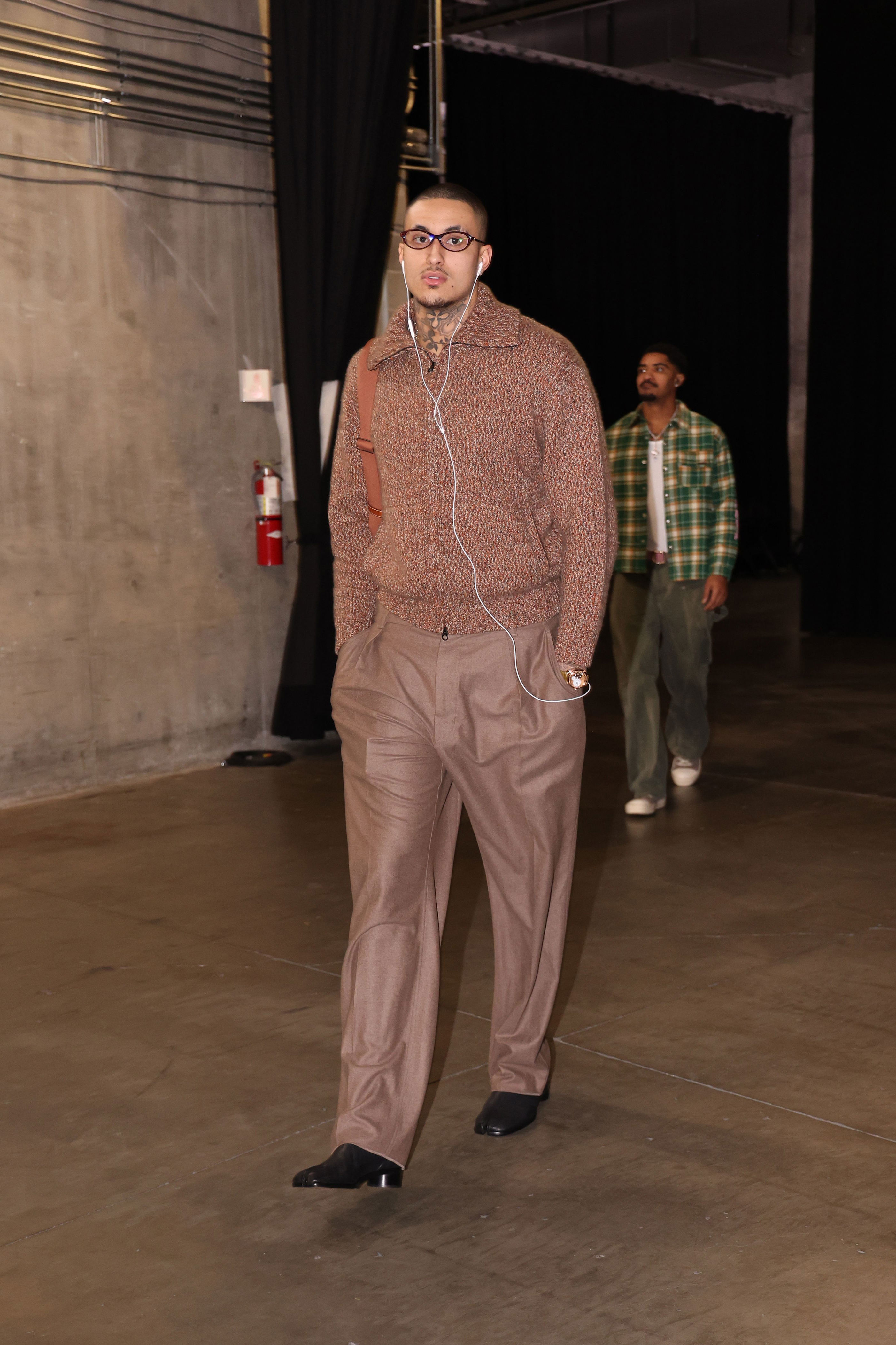 After denouncing tunnel fits, Kyle Kuzma has embraced minimalism