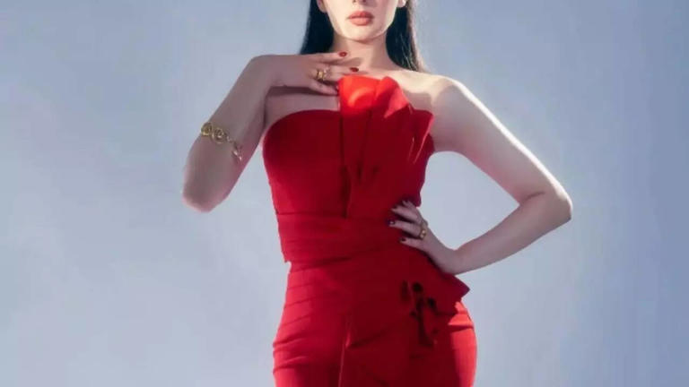 Who is Zoya Afroz? ‘Taskaree: The Smuggler’s Web’ actress’ life story ...