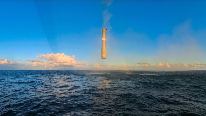 SpaceX Starship’s booster 'hovers' before diving into the Gulf on flight 11