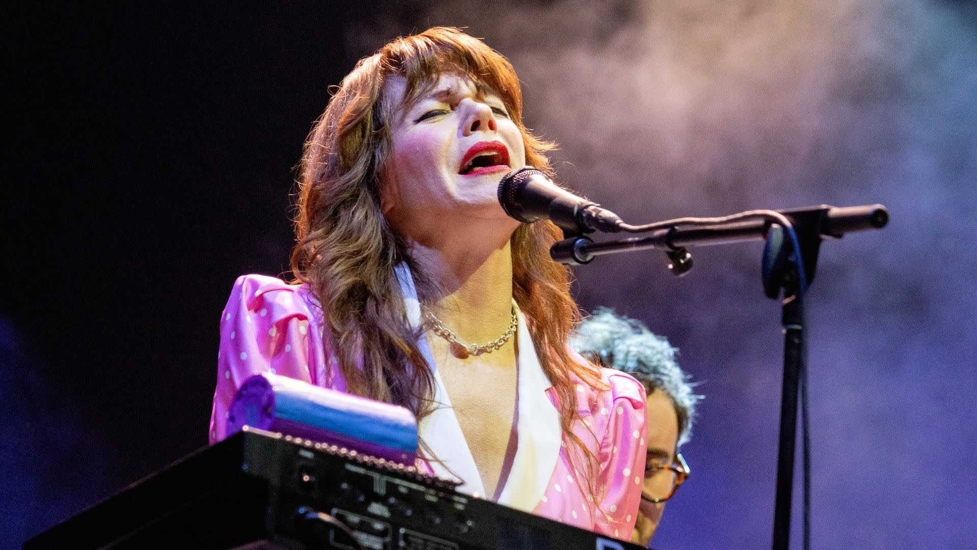 Former child star Jenny Lewis says she 'married' her dog for her 50th ...