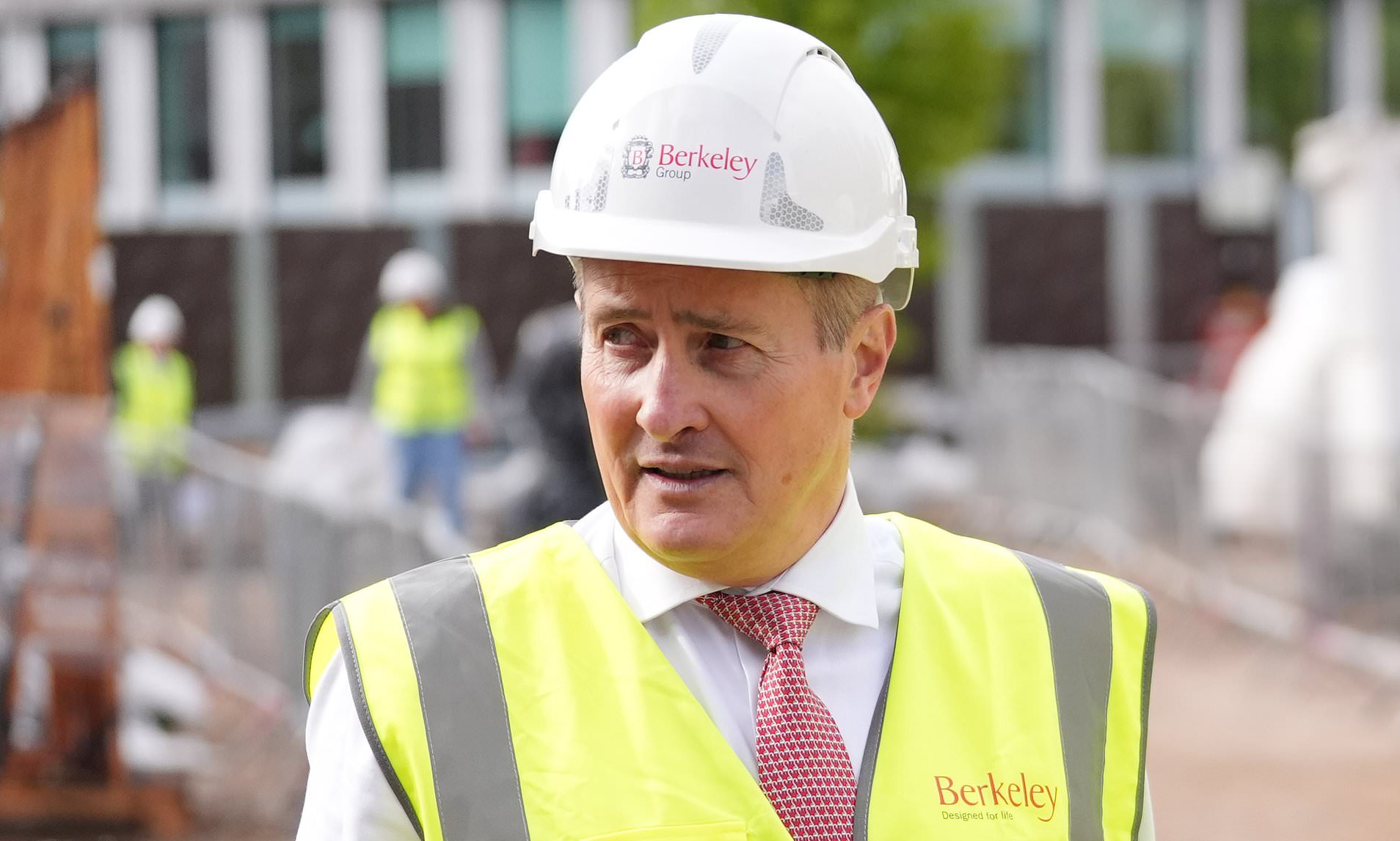 Labour housing plans in tatters as construction suffers worst slump ...