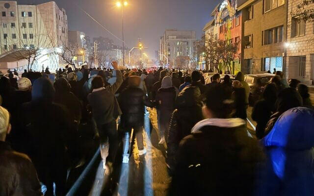 Netanyahu said to have asked Trump to hold off on striking Iran