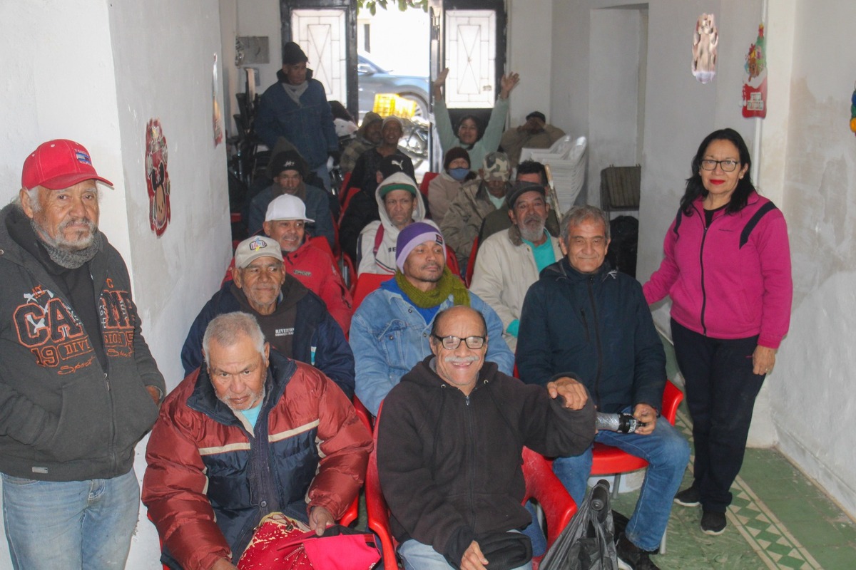 Asociación brinda alimento y apoyo diario a personas en situación de ...