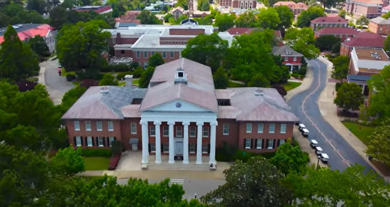 Unconfirmed bomb threat leads to building evacuation at Ole Miss