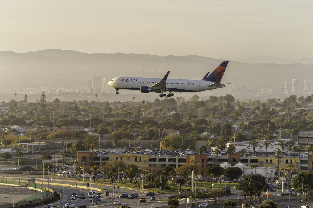 Delta passenger sentenced to prison after violent mid-air fit