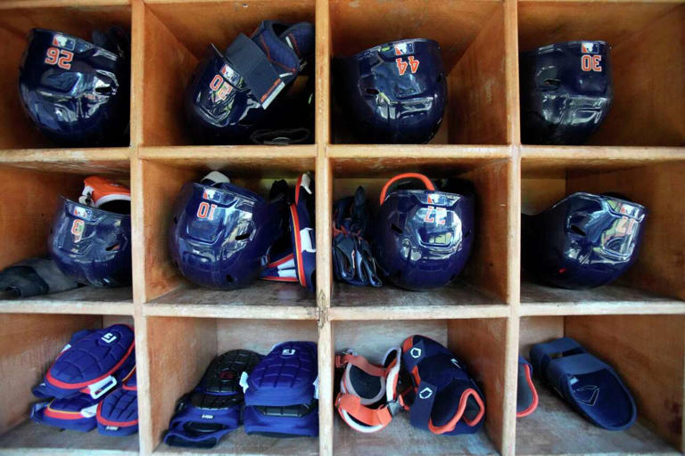 Young infielders headline Houston Astros' group of international signees