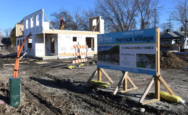 Building resumes at Habitat for Humanity Herrick Village at 10th and ...