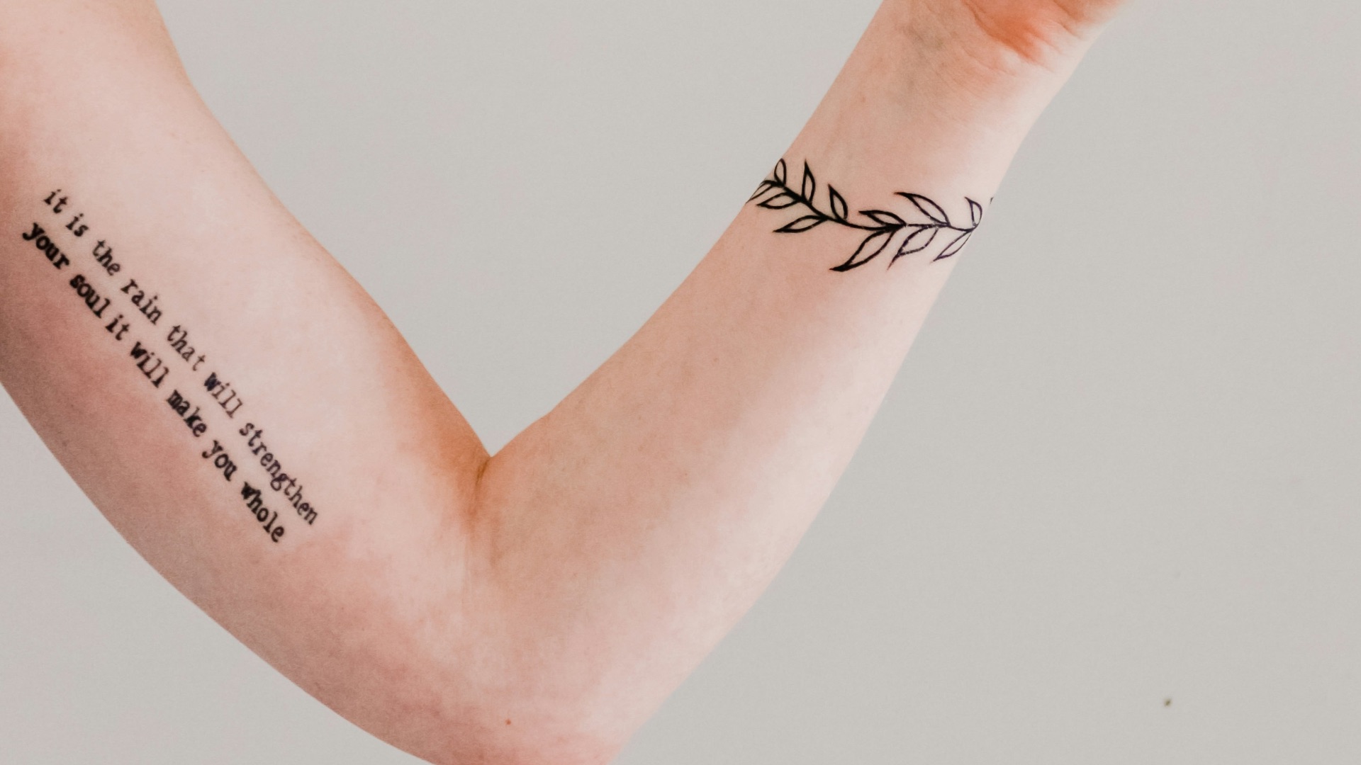 Custom vs. flash tattoos: 10 reasons to go personalized & 10 for premade